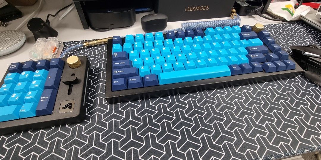 GMMK Pro & GMMK Numpad, Computers & Tech, Parts & Accessories, Computer Keyboard on Carousell