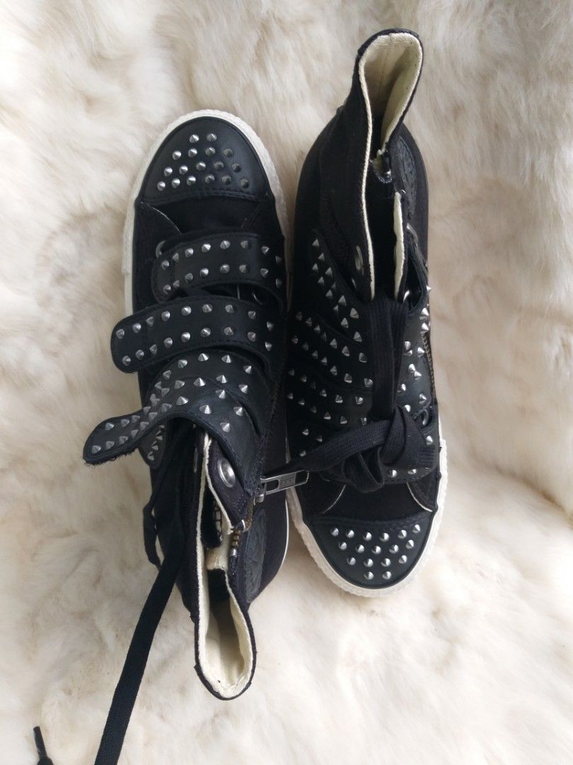 Gothic style converse, Women's Fashion, Footwear, Sneakers on Carousell