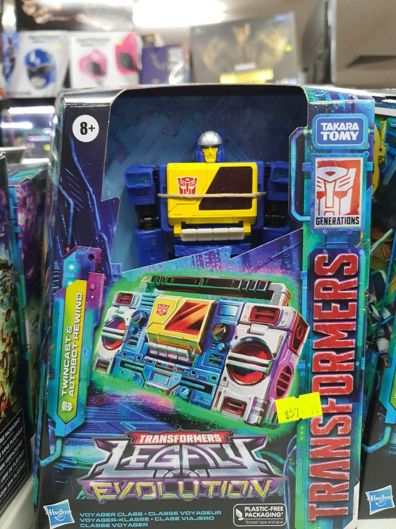 Hasbro transformers legscy voyager twincast blue blaster, Hobbies ...