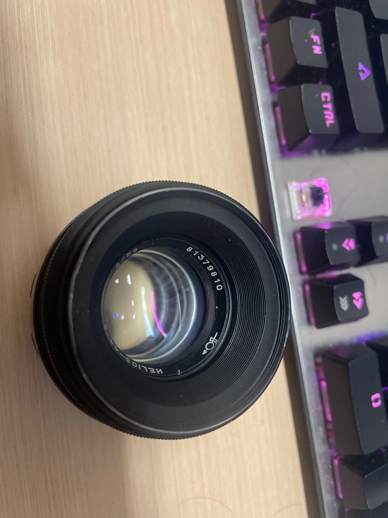 Helios 58mm F2 44-2 lens M42 mount, Photography, Lens & Kits on Carousell