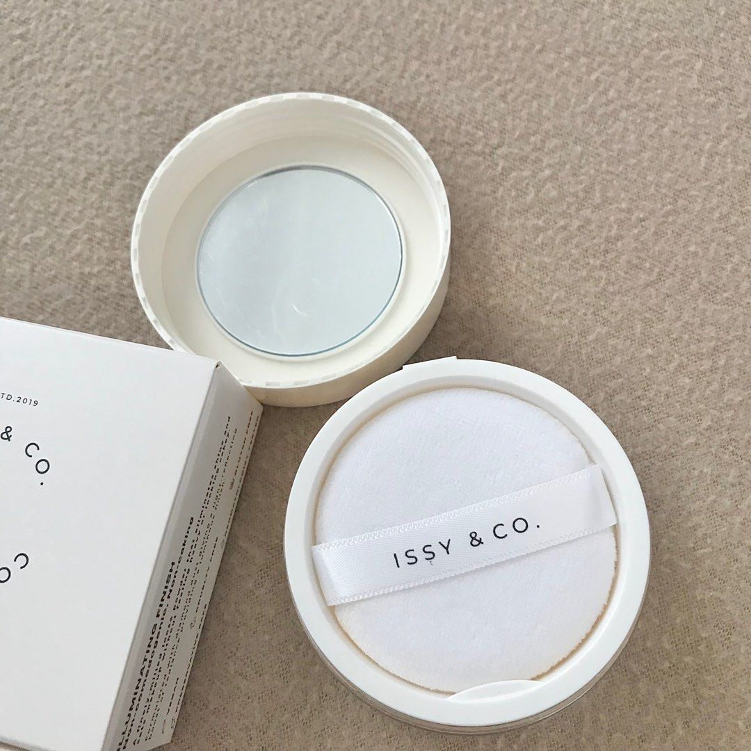 Issy illuminating powder, Beauty & Personal Care, Face, Makeup on Carousell
