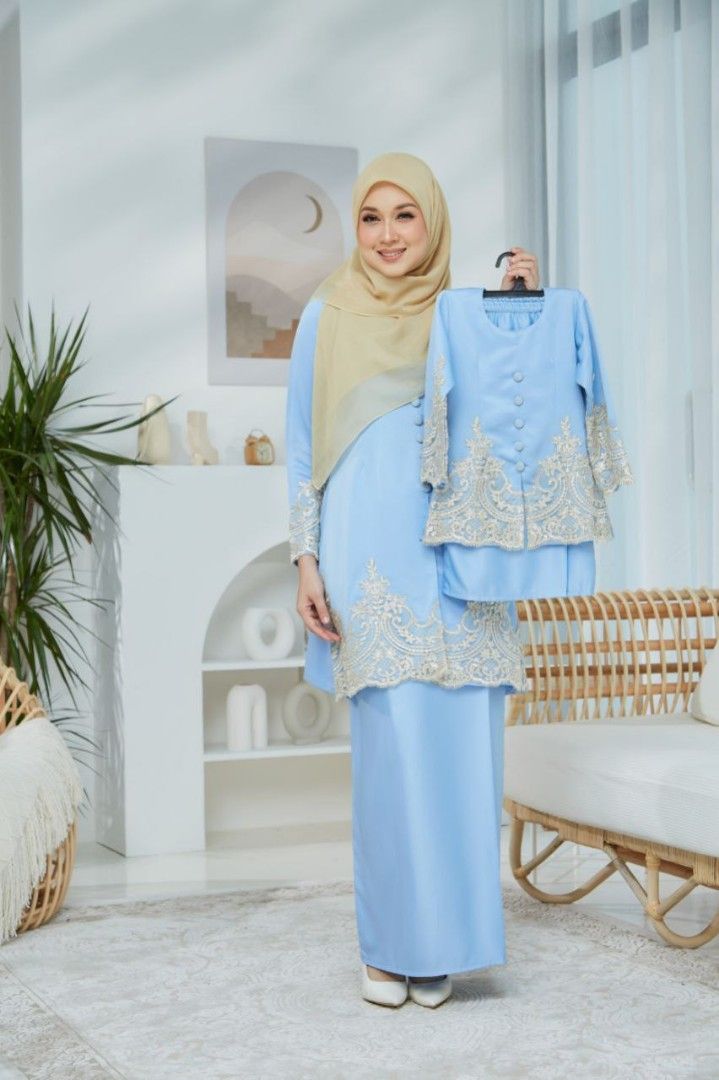 Kebaya Darissa Lace Exclusive, Women's Fashion, Muslimah Fashion, Baju ...