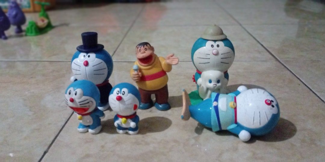 Mainan karakter 5000/pcs, Bayi & Anak, Mainan & Baby Walker di Carousell