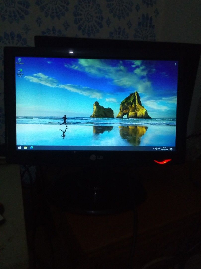 Monitor komputer bekas LG 15,6 inch wide normal terawat, Elektronik, Bagian Komputer & Aksesoris ...
