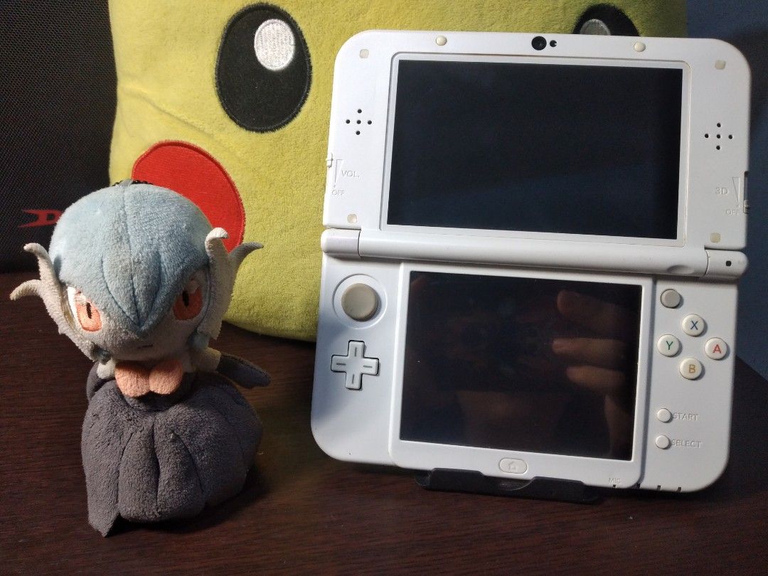 Nintendo New 3DS XL White (IPS top screen), Video Gaming, Video Game ...