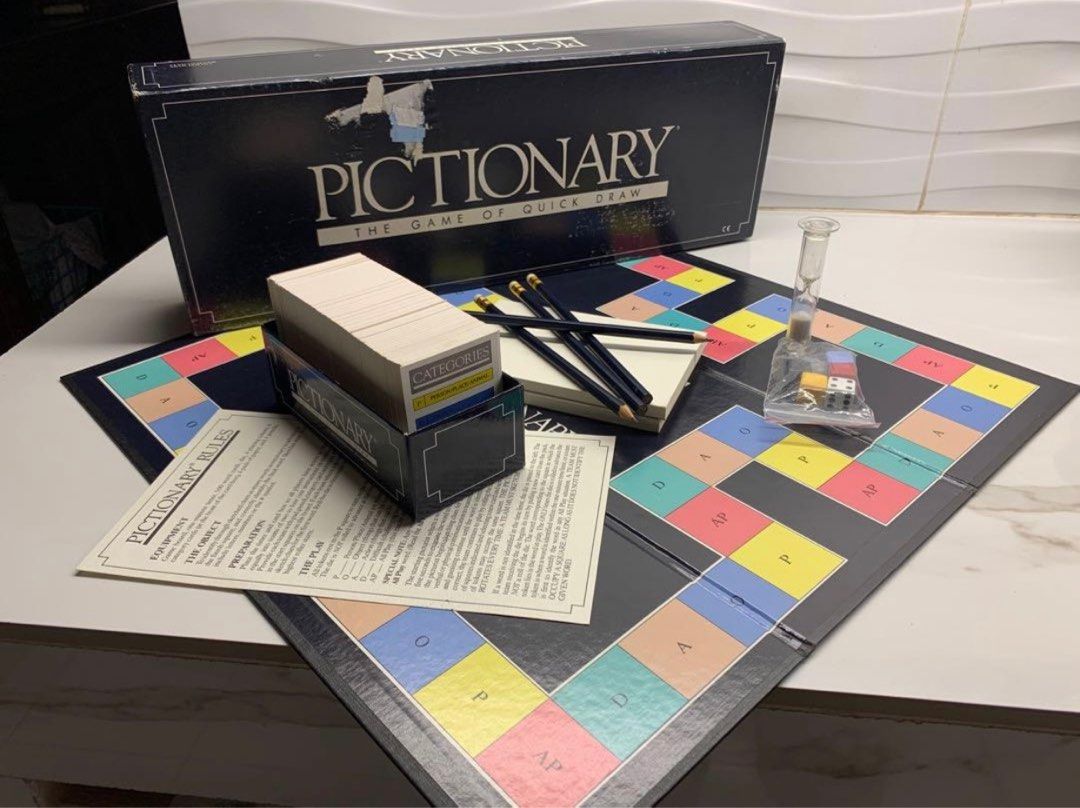 PICTIONARY - THE GAME OF QUICK DRAW, Hobbies & Toys, Memorabilia ...
