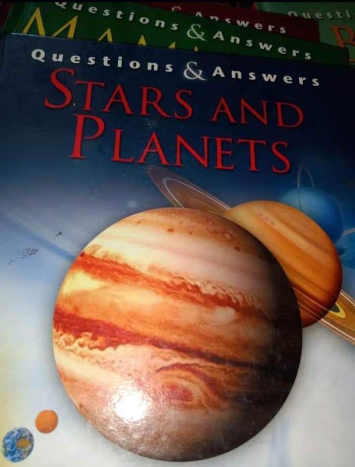 Questions and Answers Scholastic Kids Educational Book Set, Hobbies ...