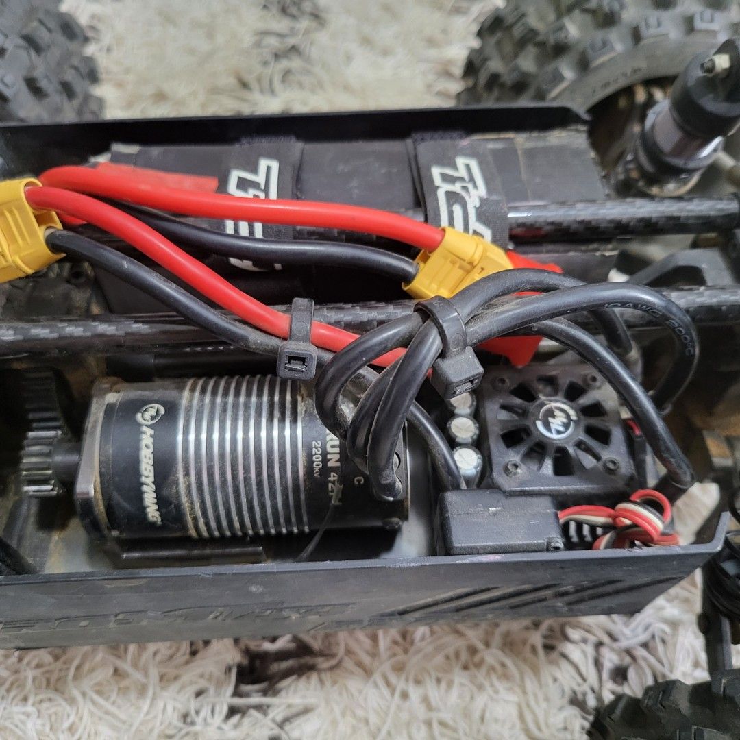 RC Proline ProMt MT 4X4 Monster Truck Ready to Run RTR, Hobbies & Toys ...