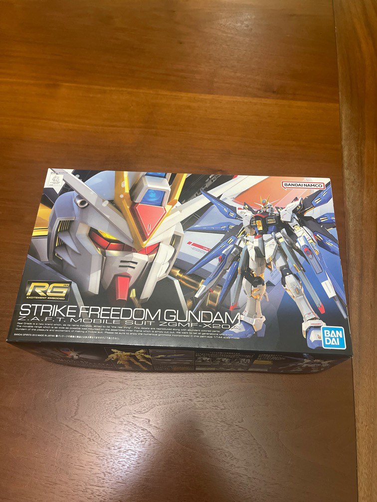 RG Strike Freedom Gundam, 興趣及遊戲, 玩具 & 遊戲類 - Carousell