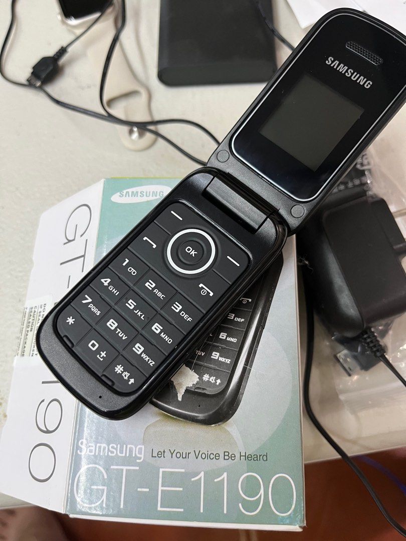Samsung GT-E1190 flip phone, Mobile Phones & Gadgets, Mobile Phones ...