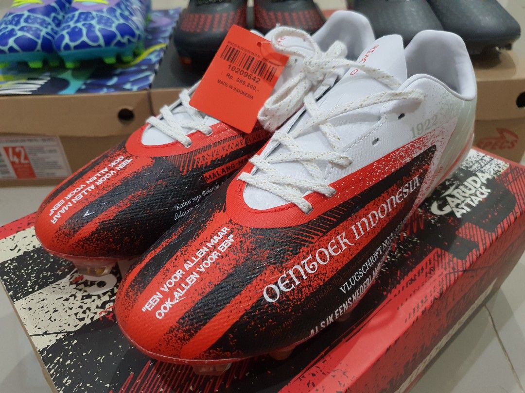 Sepatu Bola Specs Reacto Blitz Garuda Attack Elite FG, Fesyen Pria ...