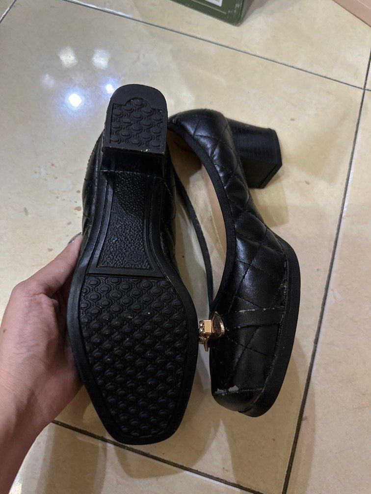 Sepatu Heels Hitam Inside, Fesyen Wanita, Sepatu di Carousell