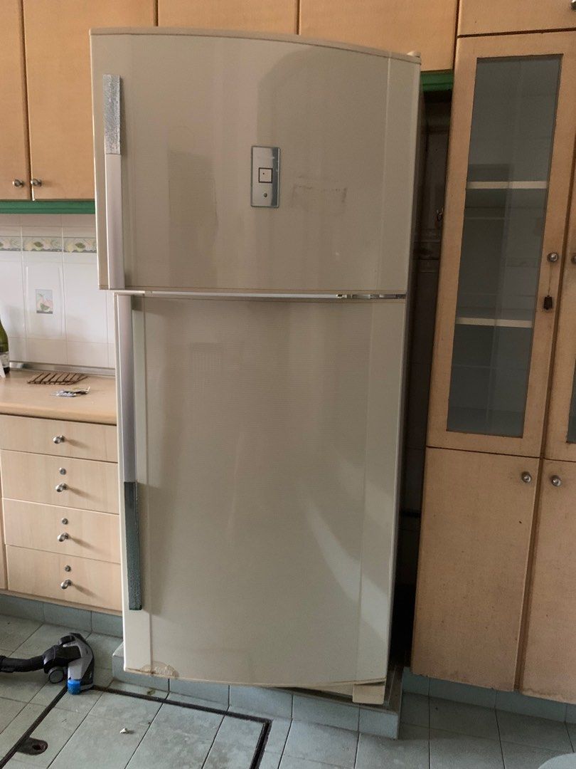 Sharp 550L 2 door fridge *pls read desc*, Furniture & Home Living ...