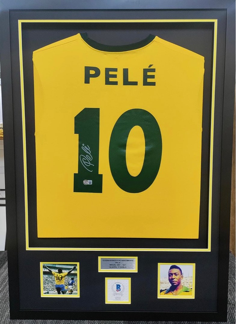 Signed and framed Pele jersey, Hobbies & Toys, Memorabilia ...