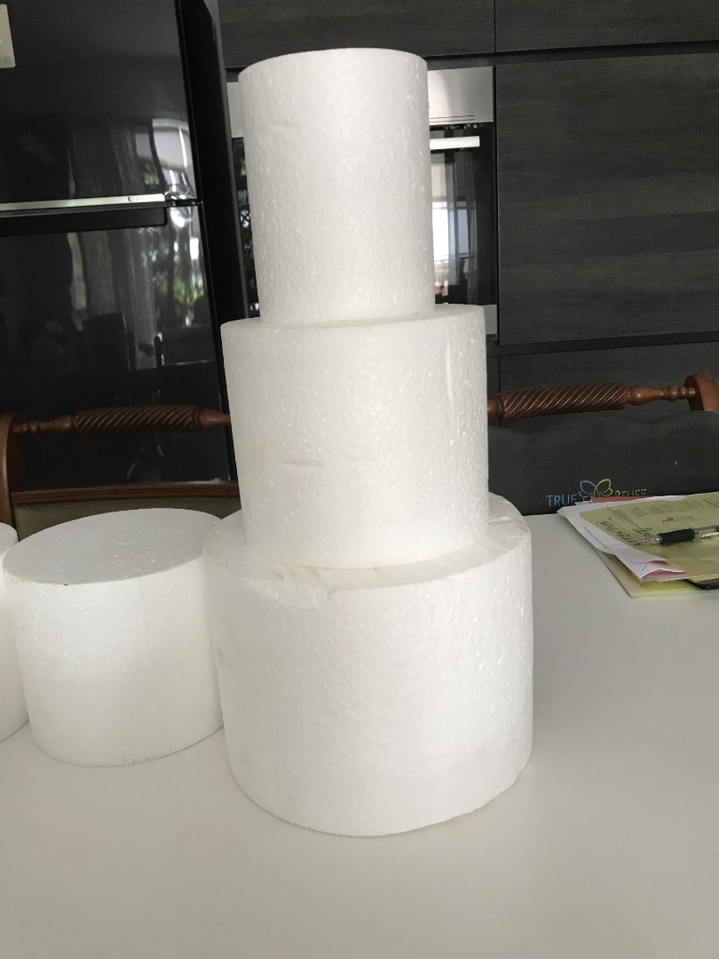 styrofoam dummy cake / cake dummies and cake boards / drums, Furniture ...