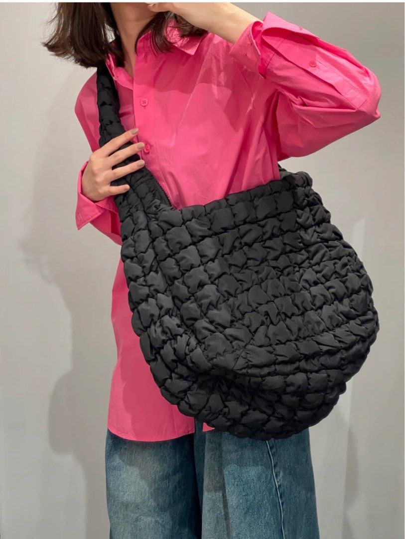 SUPER NICE COS OVERSIZE QUILTED BAG ~black, Women's Fashion, Bags ...