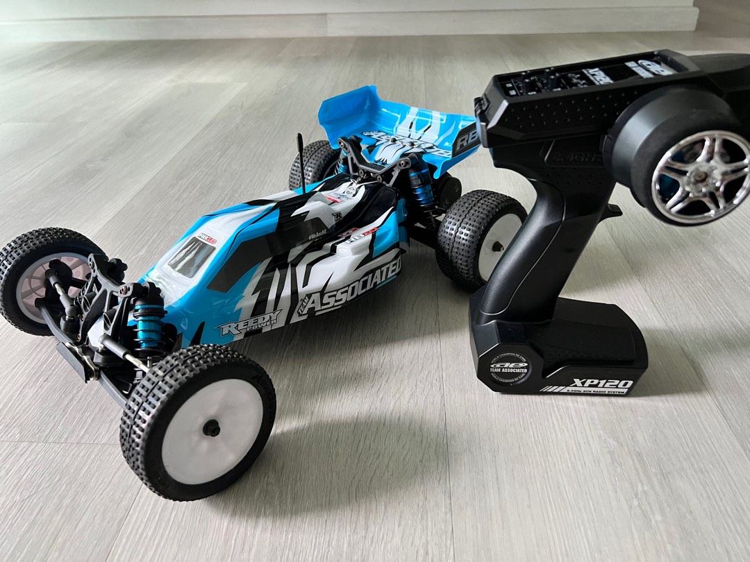 Team Associated RB10 rtr, Hobbies & Toys, Toys & Games on Carousell