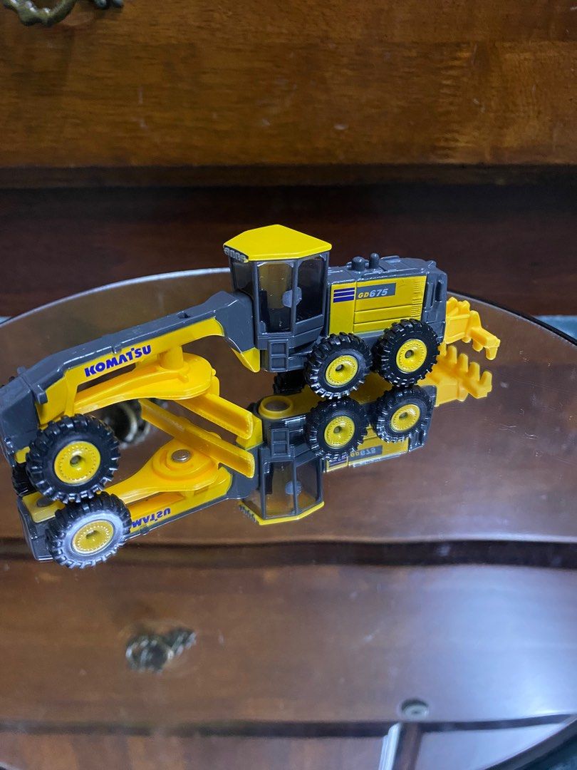 Tomica Long 140 Komatsu Motor Grader, Hobbies & Toys, Toys & Games on ...