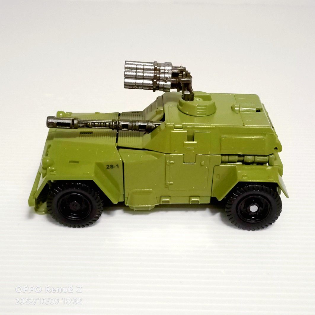 Transformer Hasbro BUMBLEBEE Studio series SS026 WW2 BUMBLEBEE, Hobbies ...