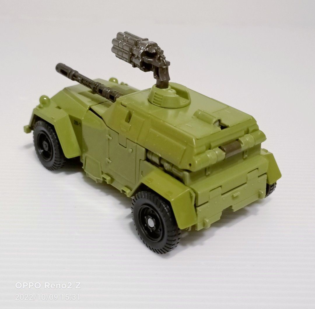 Transformer Hasbro BUMBLEBEE Studio series SS026 WW2 BUMBLEBEE, Hobbies ...