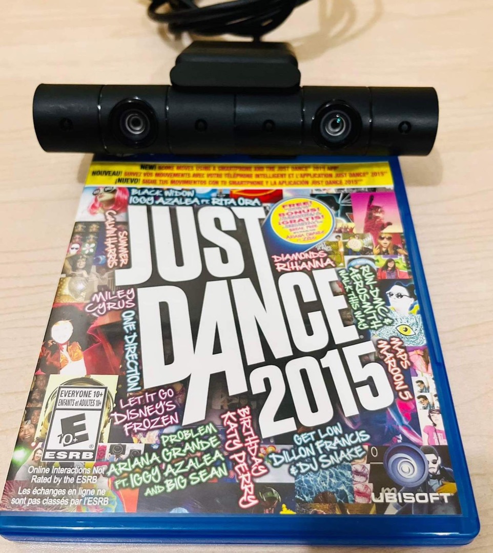 USED PS4 CAMERA VERSION 2 WITH FREE JUST DANCE 2015, Video Gaming ...