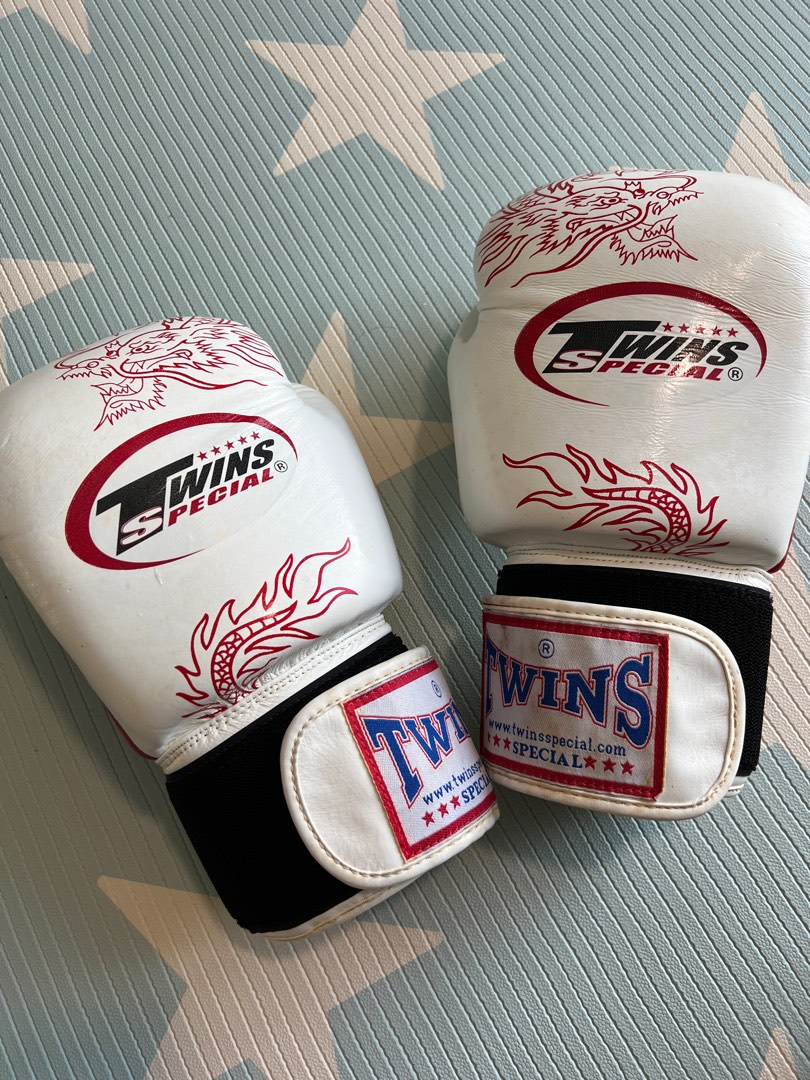 Used Twins boxing Muay Thai, Sports Equipment, Other Sports Equipment ...
