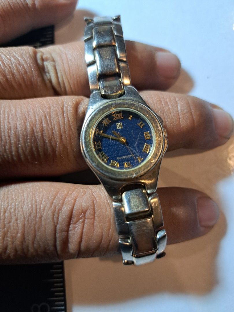 vintage givenchy watch, Women's Fashion, Watches & Accessories, Watches ...