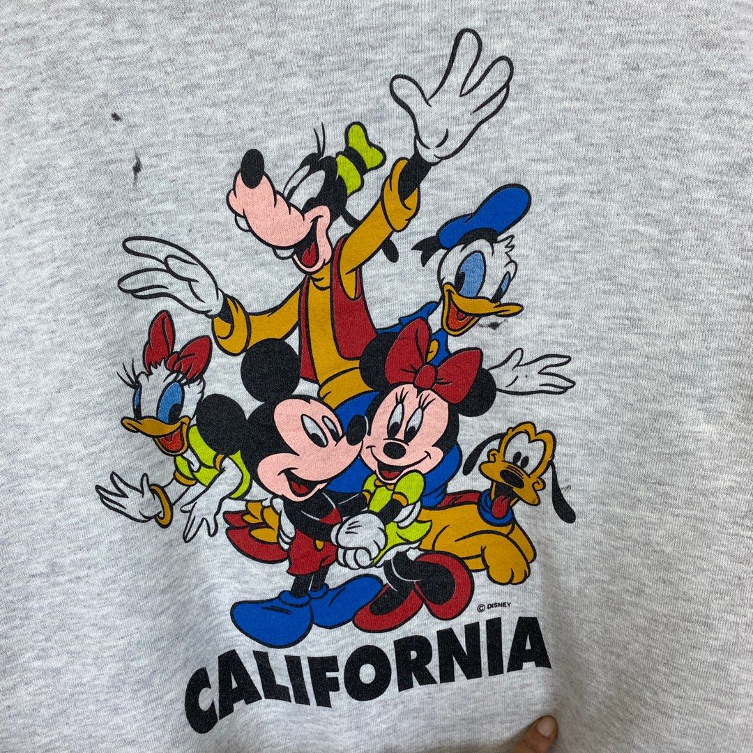 Vintage Mickey Mouse Banyak Watak, Men's Fashion, Coats, Jackets and ...