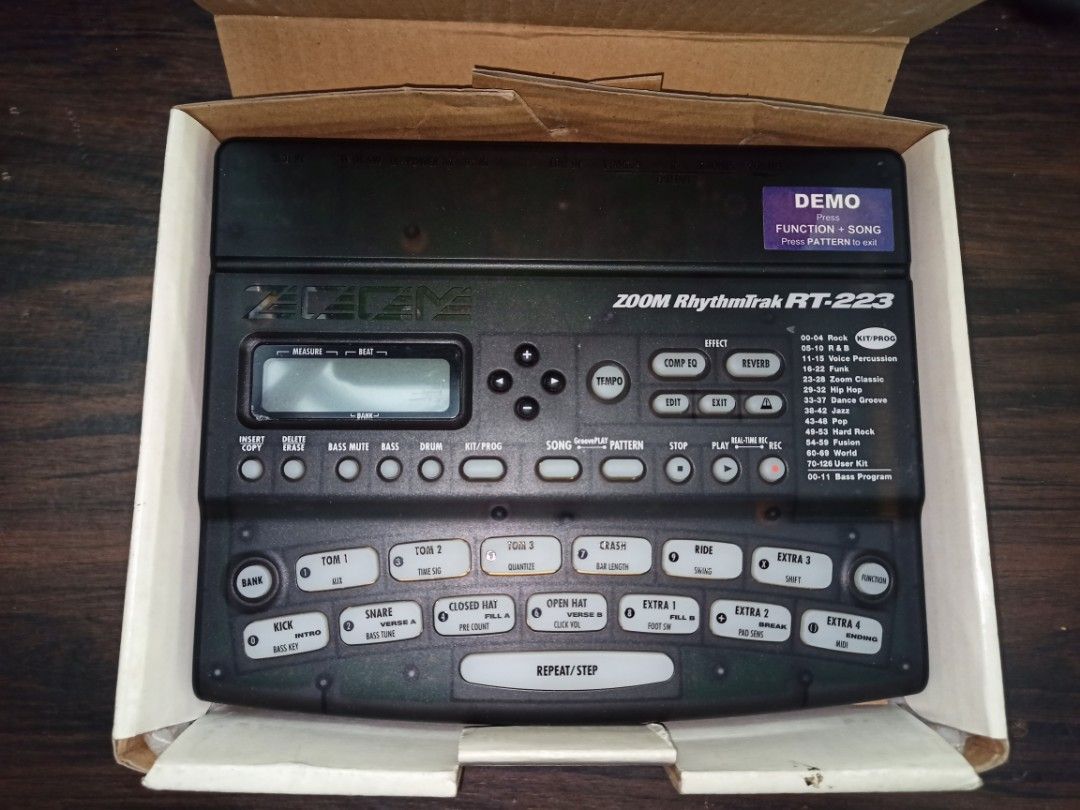 Zoom Rhythmtrak RT-223 For Sale, Hobbies & Toys, Music & Media, Musical ...