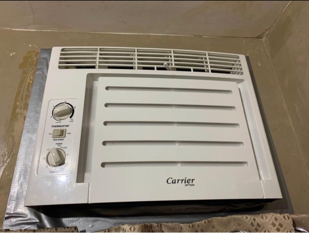 .5 HP Window type aircon, TV & Home Appliances, Air Conditioning and ...