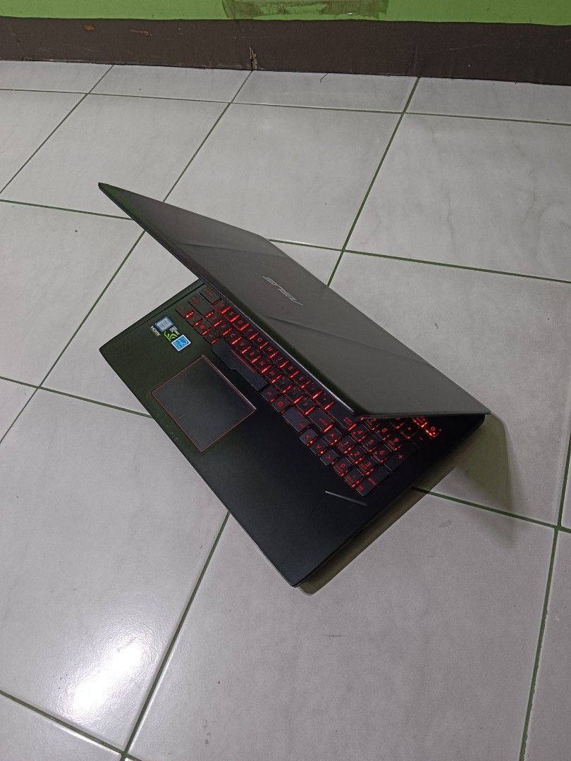 ASUS ROG Core i7 7700HQ 8GB DDR4 RAM 256GB SSD NVIDIA GeForce GTX ...