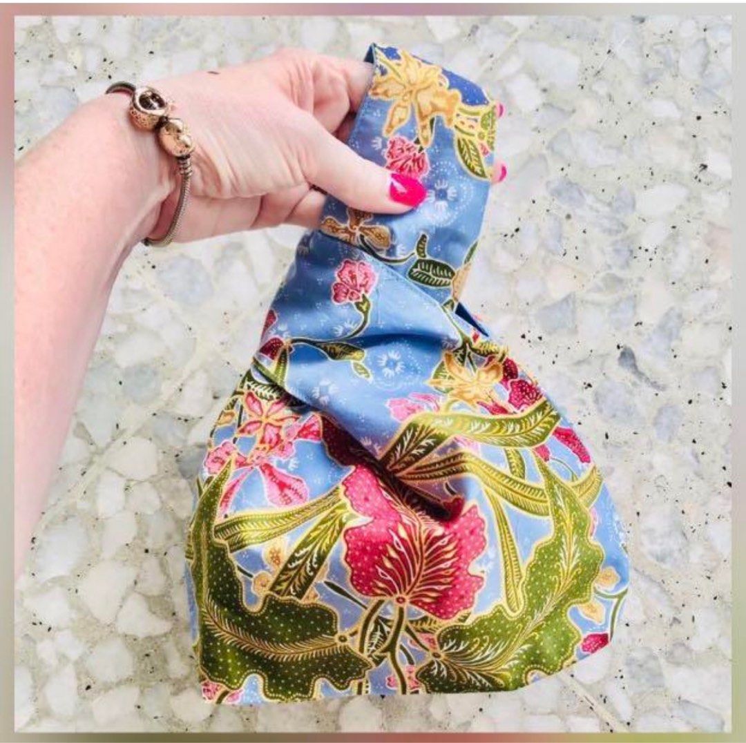 Batik Mini Knot Bag Handmade in Singapore, Women's Fashion, Bags ...