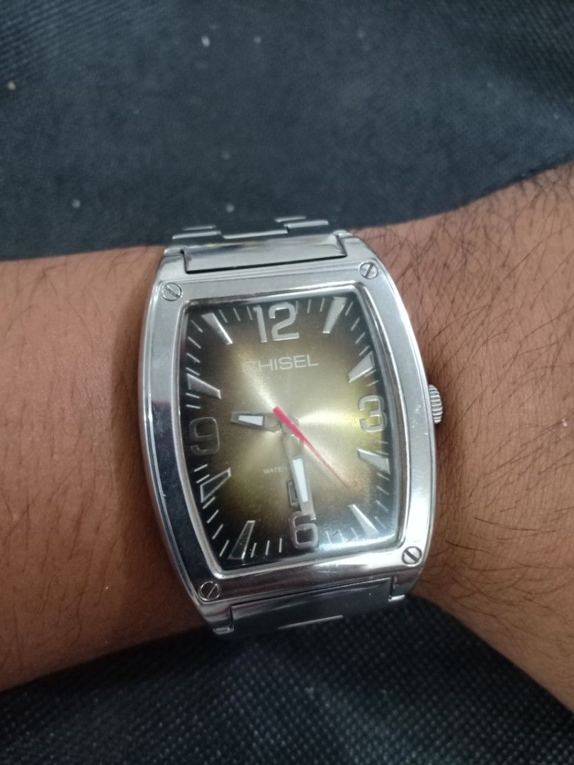 Chisel big watch, Men's Fashion, Watches & Accessories, Watches on ...