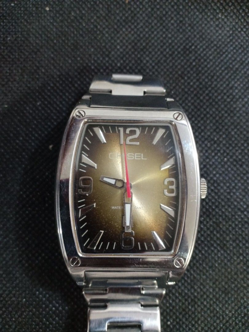 Chisel big watch, Men's Fashion, Watches & Accessories, Watches on ...