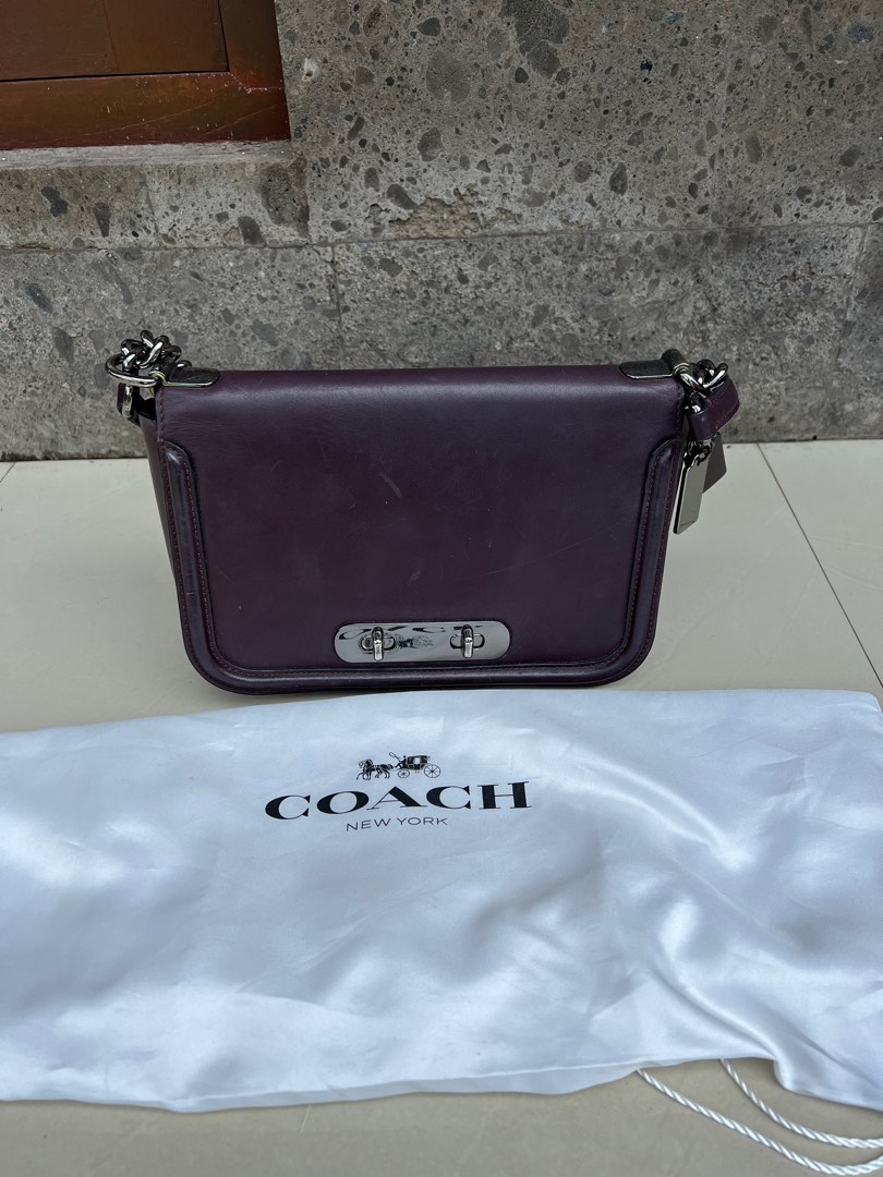 Coach Swagger crossbody, Barang Mewah, Tas & Dompet di Carousell