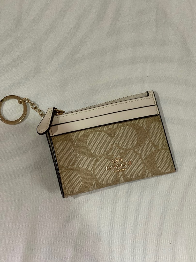 Coach zip wallet card holder, Women's Fashion, Bags & Wallets, Wallets ...