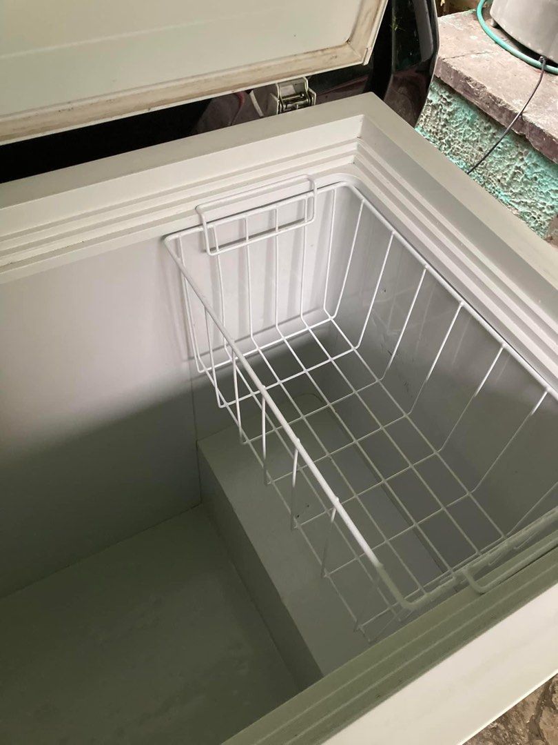 Condura chest freezer inverter, TV & Home Appliances, Kitchen ...