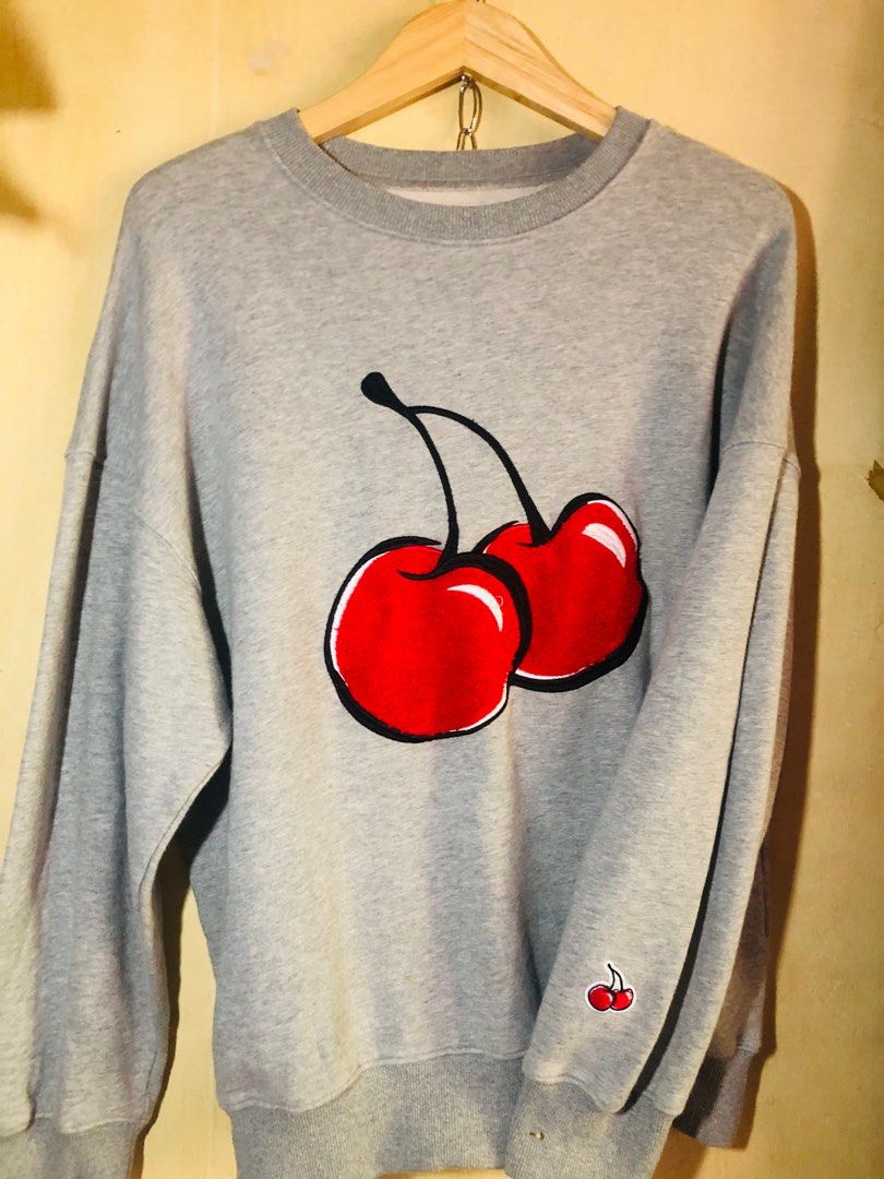 Crewneck KIRSH, Fesyen Pria, Pakaian , Baju Luaran di Carousell