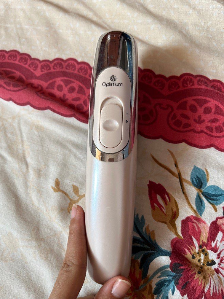 Electric comb, Beauty & Personal Care, Hair on Carousell