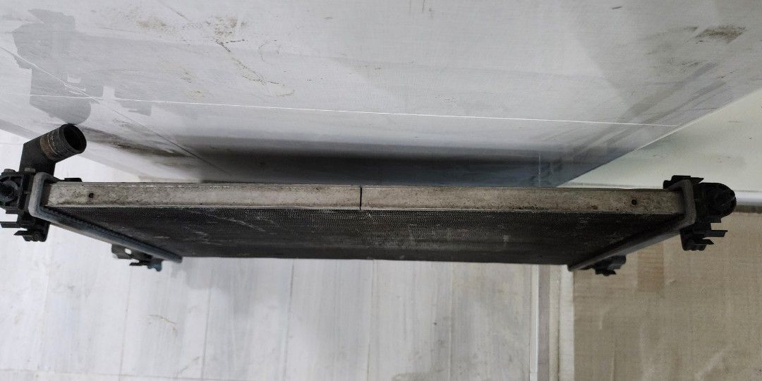 Evo X stock radiator, Car Accessories, Accessories on Carousell