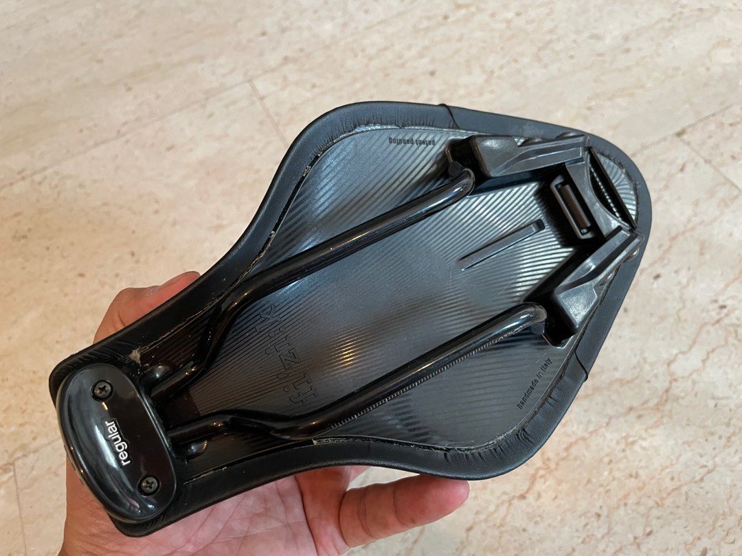 Fizik Mistica triathlon saddle, Sports Equipment, Bicycles & Parts ...