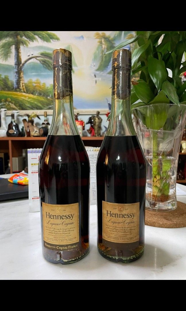 HENNESSY 700ml years 1980, Food & Drinks, Alcoholic Beverages on Carousell