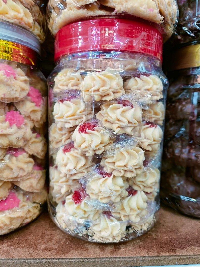 Homemade Kuih raya 2023, Food & Drinks, Homemade Bakes on Carousell