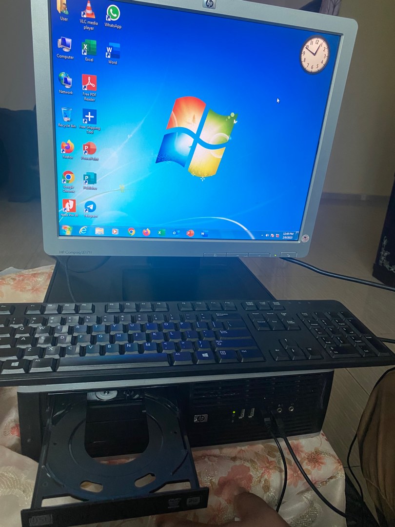 Hp desktop and HP LCD, Computers & Tech, Desktops on Carousell