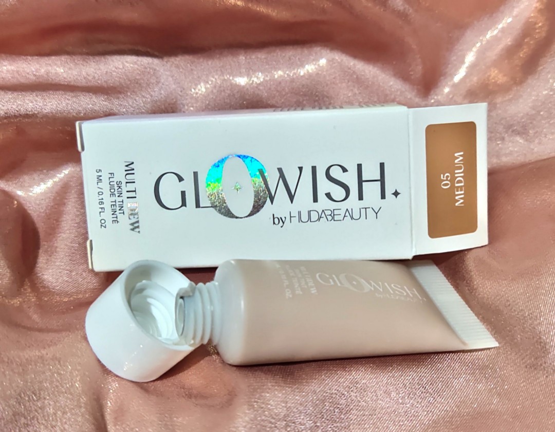 Huda Beauty Glowish Skin Tint mini (medium 05), Beauty & Personal Care ...