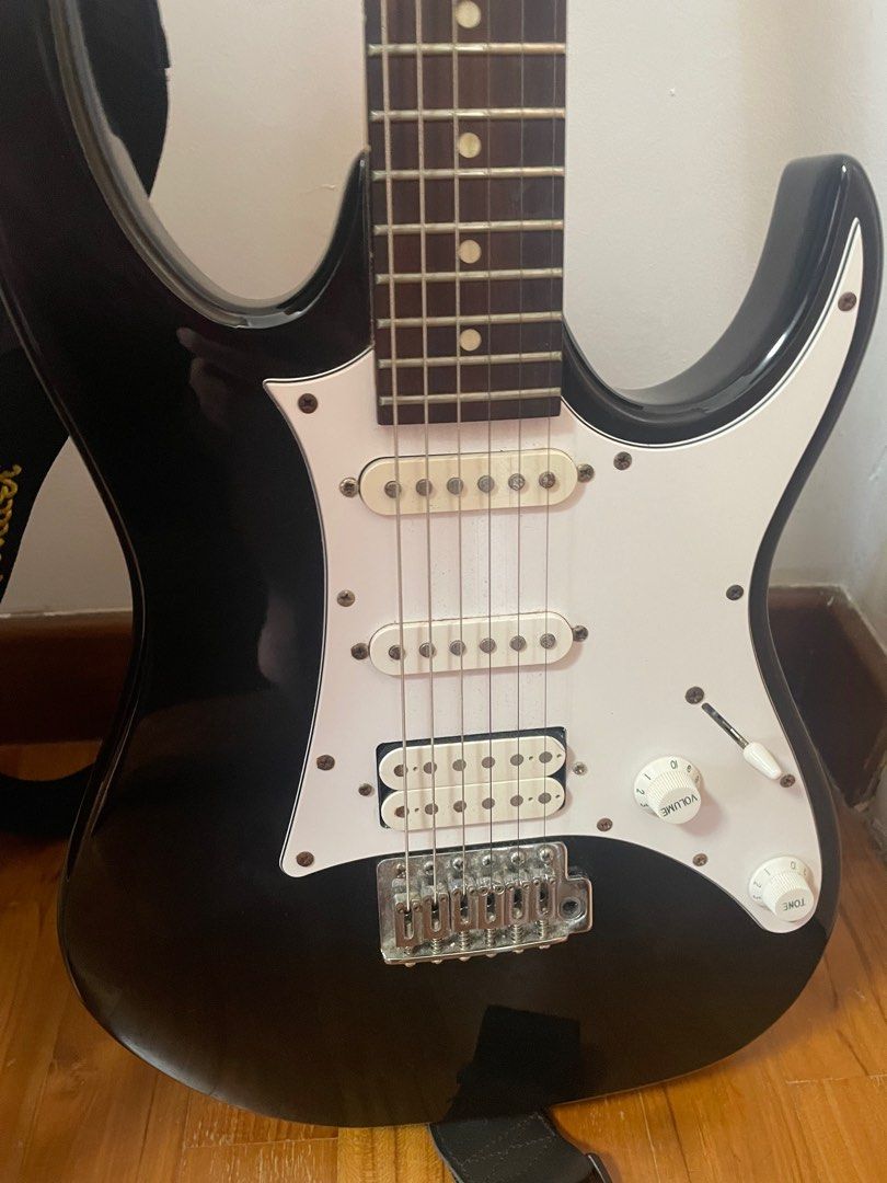 Ibanez Gio Electric Guitar - Black Night and BlackStar ID CORE 10 ...