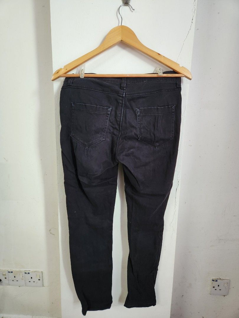 Jeans Hitam, Women's Fashion, Bottoms, Jeans & Leggings on Carousell