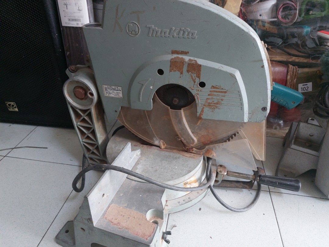 Makita Cut off powertools, Commercial & Industrial, Construction Tools ...