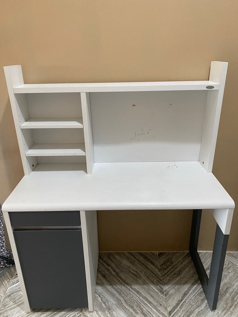 Meja Belajar informa jual cepat , Perabotan Rumah di Carousell