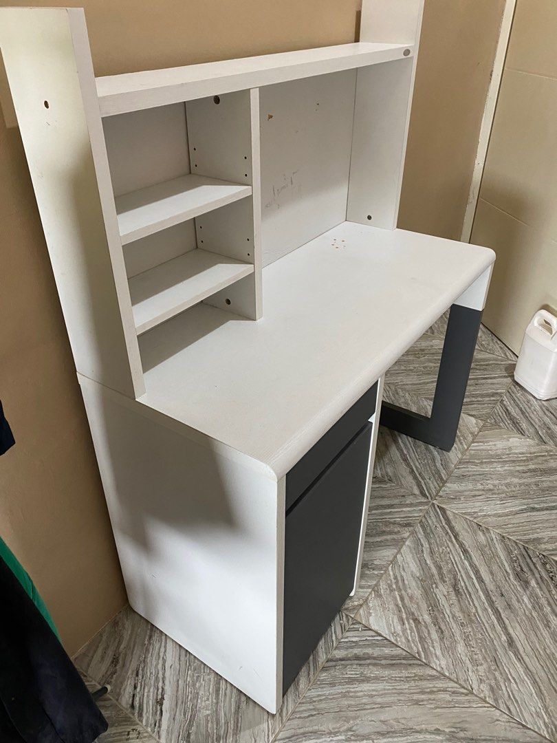 Meja Belajar informa jual cepat , Perabotan Rumah di Carousell